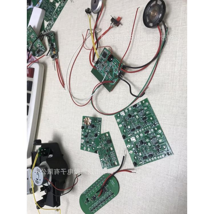 YB5200 开关式充电IC 2A大电流4.2V/4.35V锂电充电IC集成电路(IC)